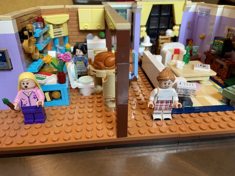 “The One With All The Bricks” – Lego Friends Apartments Review ...